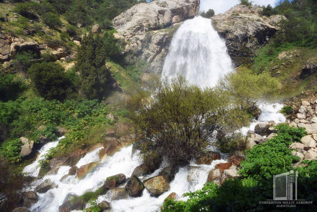 Fotofakt: Oʻzbekistondagi eng uzun sharsharani bilasizmi?