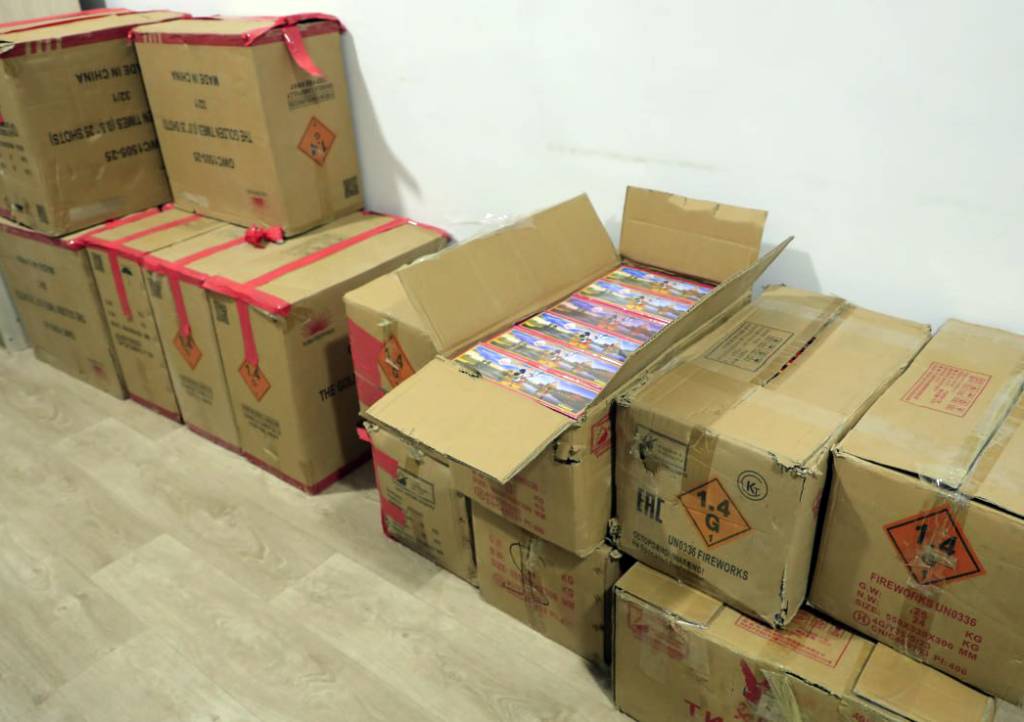 Йирик миқдордаги пиротехника воситаларининг ноқонуний айланмасига чек ...